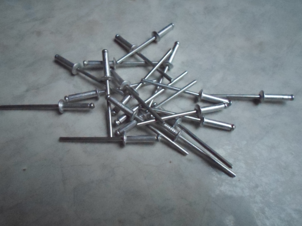 Đinh rút 4, đinh rive 4, đinh rút rive 4 inox, đinh tán 4,